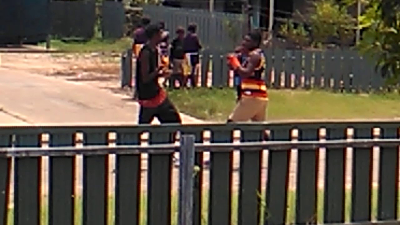 Kalumburu fight - YouTube