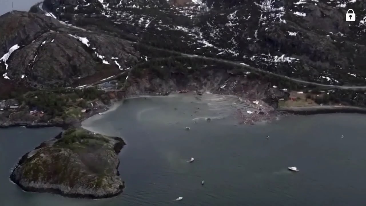 Landslide swept eight houses in Norway into the sea - YouTube