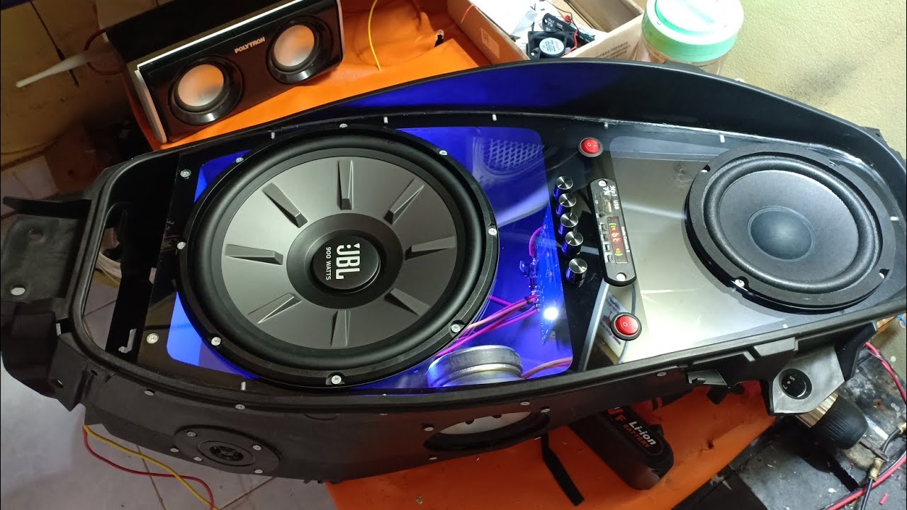 Audio U-Box Honda PCX 150 new - YouTube