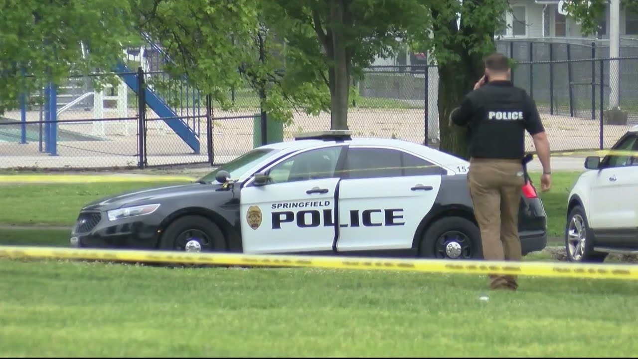 Springfield police investigating body found under tree in Grant Beach ...