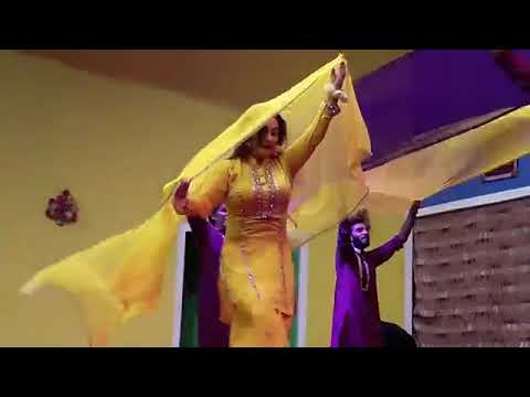 Dance queen nargis new mujra - YouTube