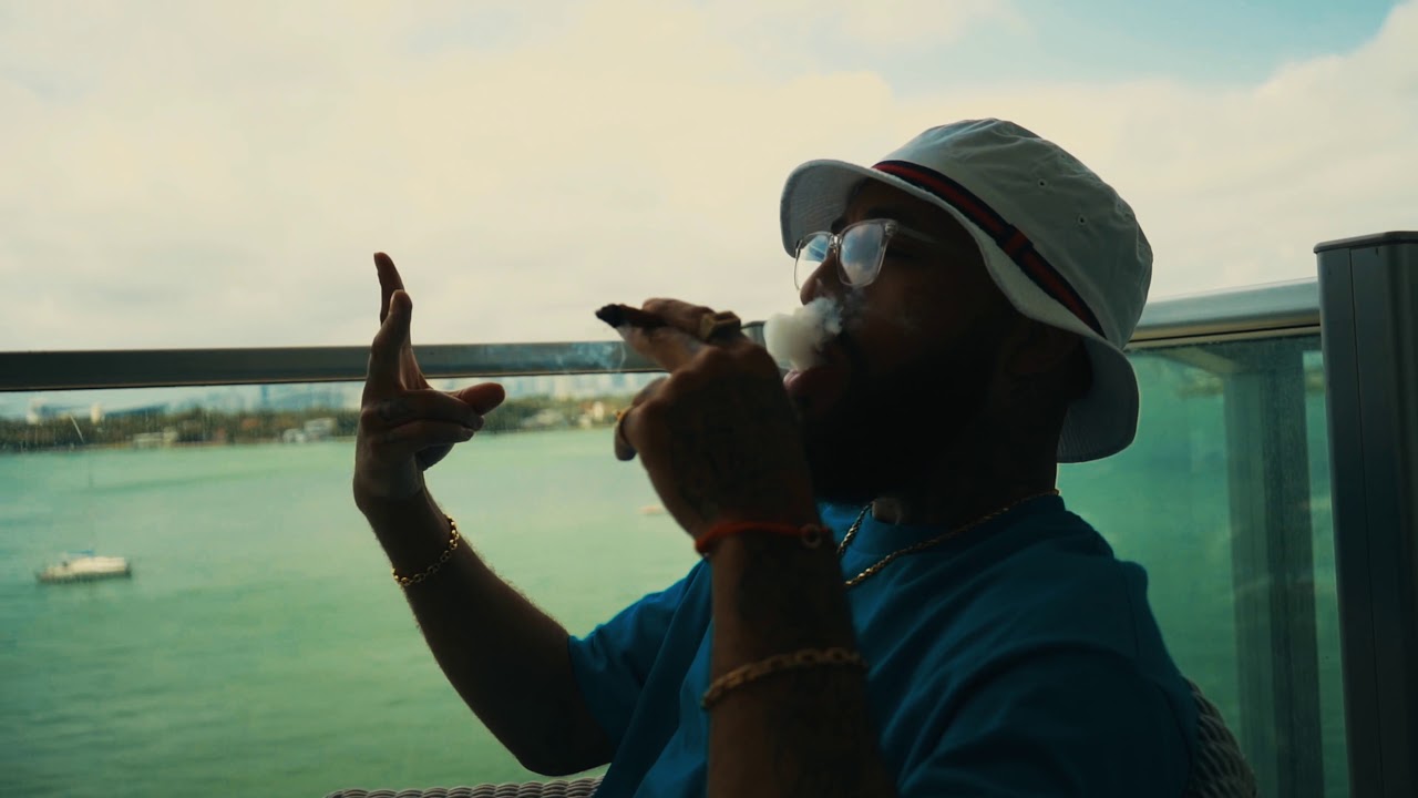 LARRY JUNE - COLD SUMMER Prod Sean House (MUSIC VIDEO) - YouTube