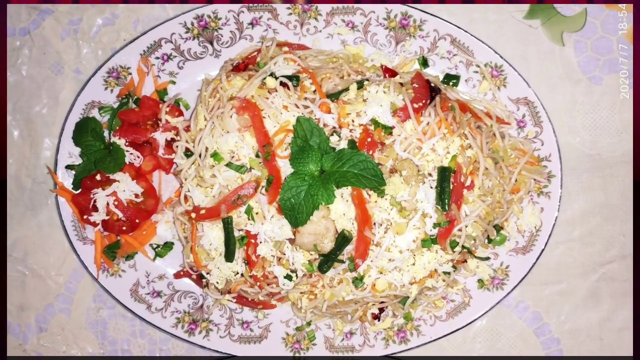 chicken with vegetable Chaumin 😋😋 - YouTube