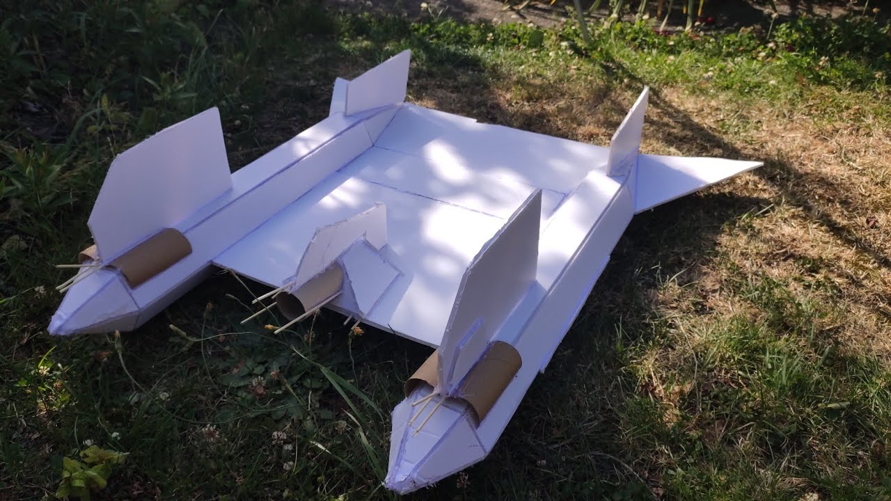 Double fuselage plane - YouTube