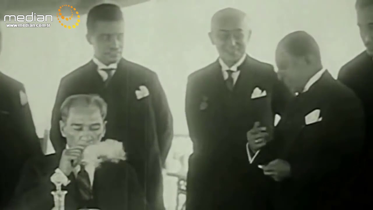 10 Kasım - Fikrimin İnce Gülü - Zeliha Eylem Kahraman - YouTube