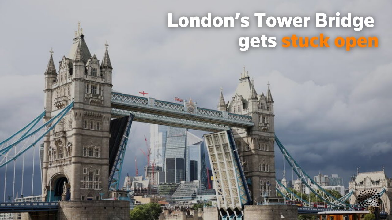 London’s Tower Bridge gets stuck open - YouTube