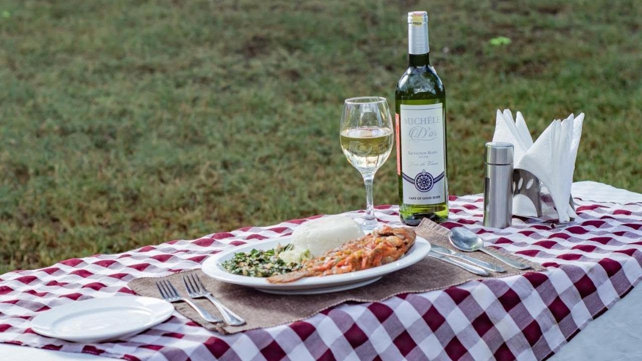 Zeituni Lodge Elementaita, Gilgil, Kenya - YouTube