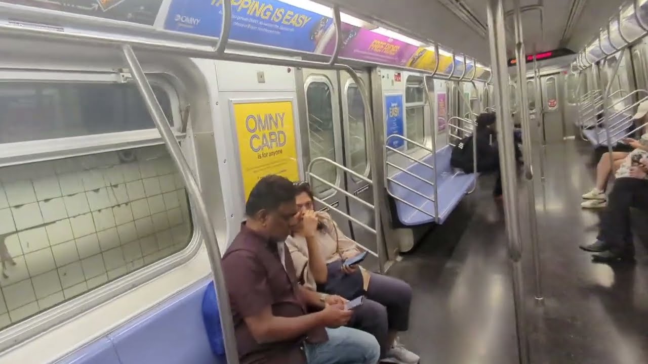 El to Subway Transfer at Court Sq - YouTube