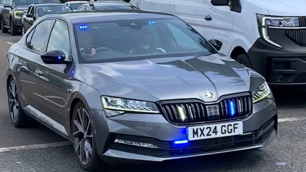 Unmarked 24 Plate Skoda Superb Saloon Driving Training Unit Responding ...