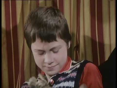 hi de hi funny moments Mr Partridge deals with a heckler part 2 - YouTube