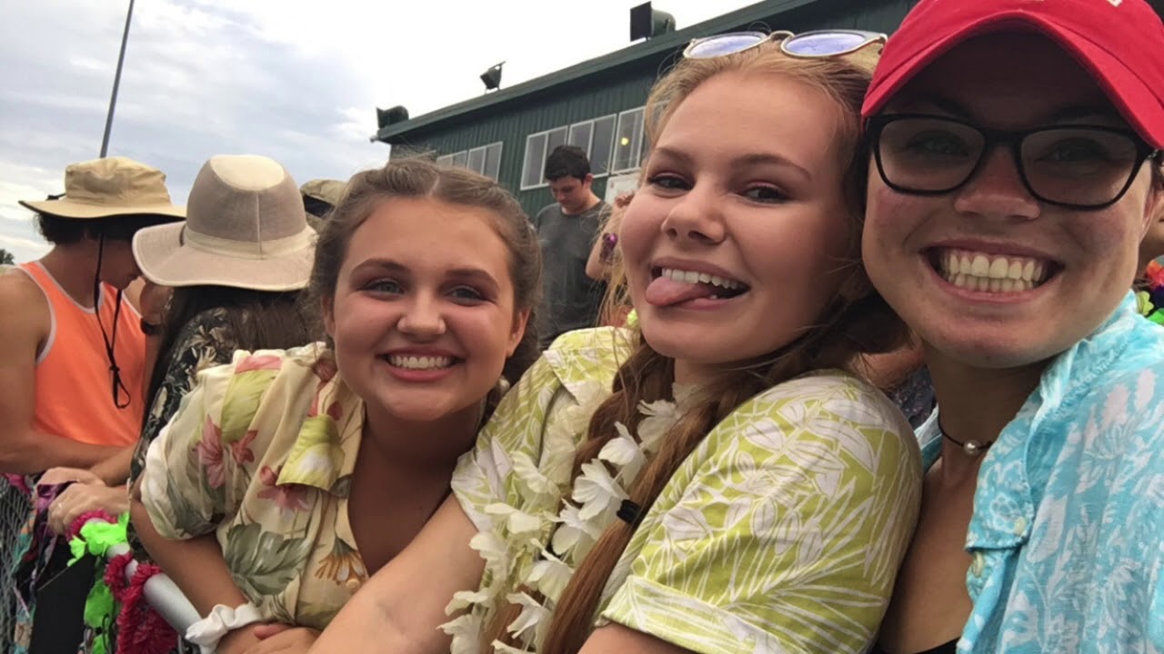 2018 Pictures Wrapped Up // Emily Bonser - YouTube