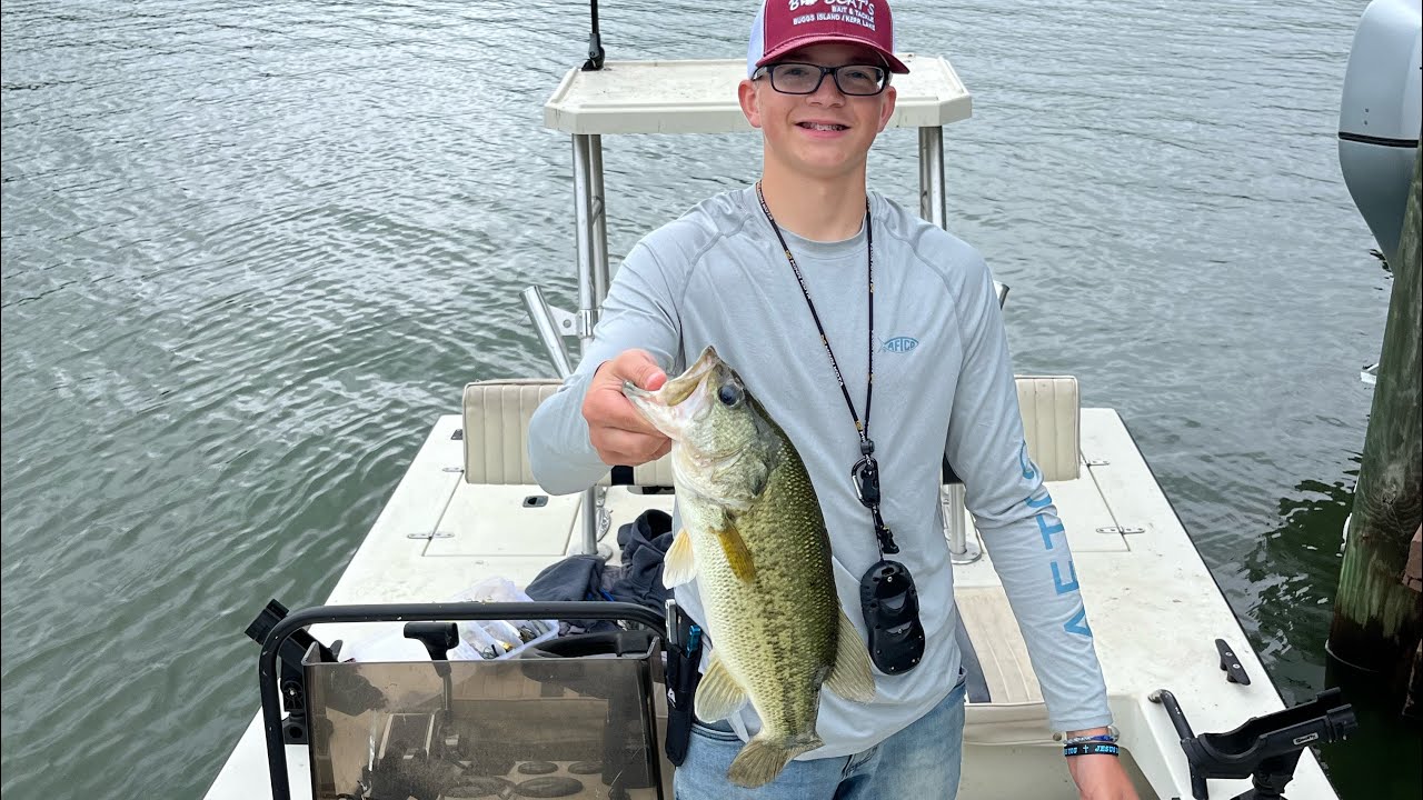 Great SMITH MOUNTAIN LAKE fishing! - YouTube