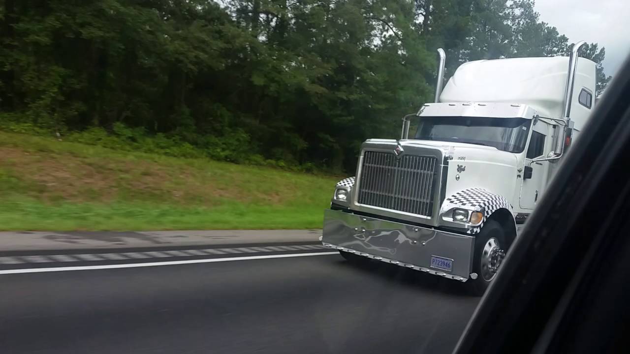 Custom International Eagle 9900i largecar - YouTube