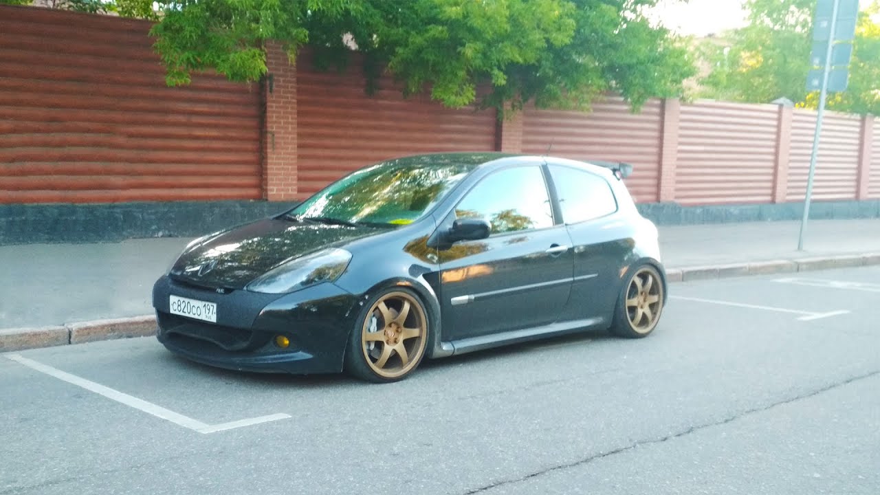 Super-Tuned Renault Clio RS III - Walkaround in Russia - YouTube