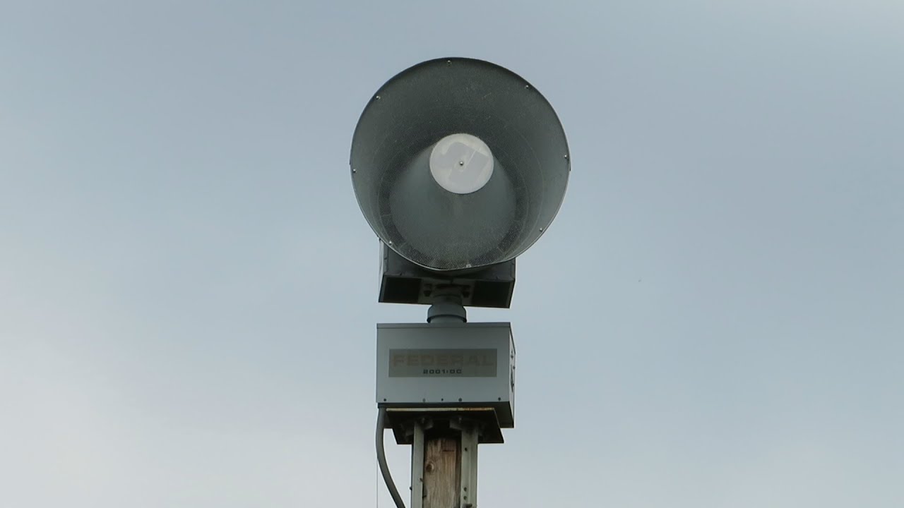 Federal Signal 2001-SRN Roundback | Alert | Germantown Tennessee - YouTube