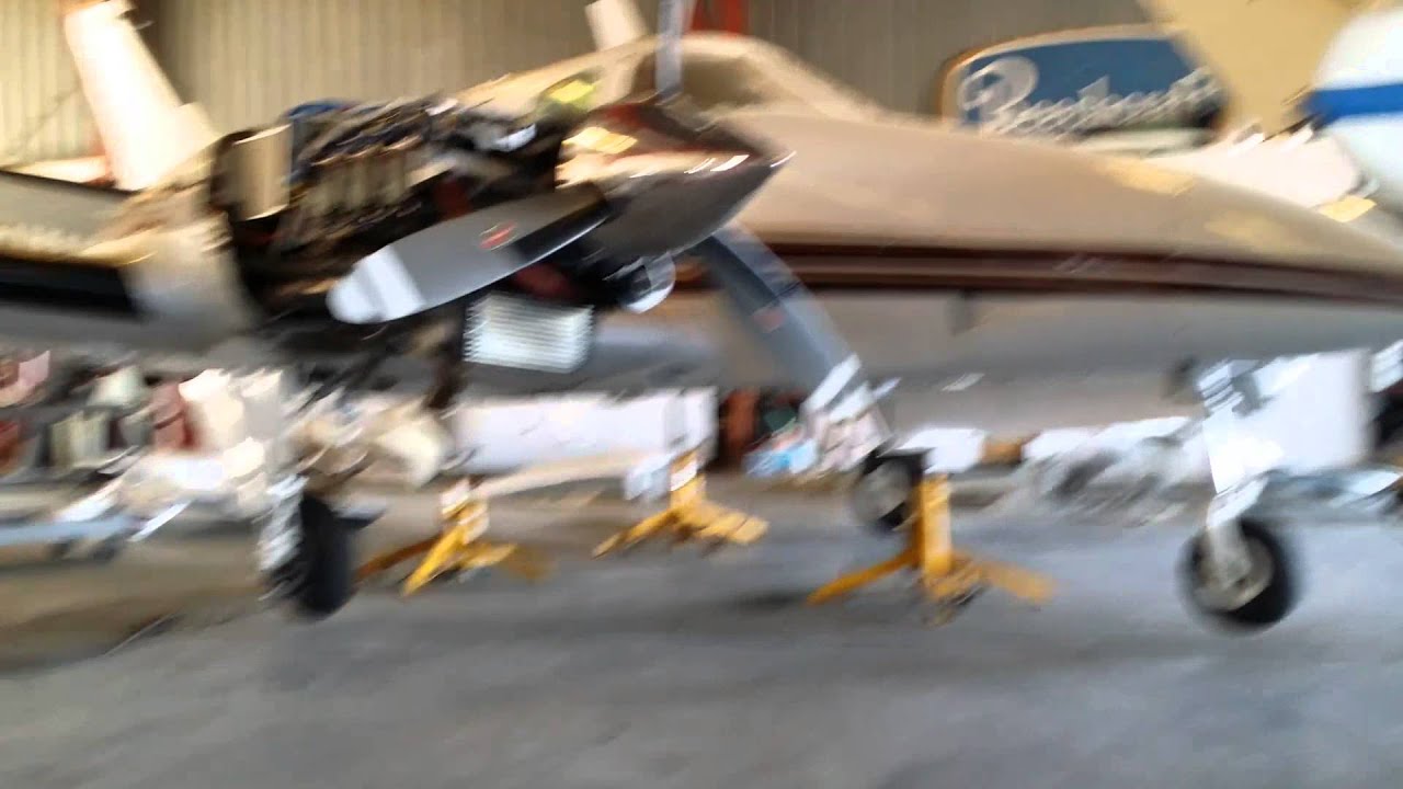 Beechcraft Duke Gear Cycle Retract & Extend - YouTube