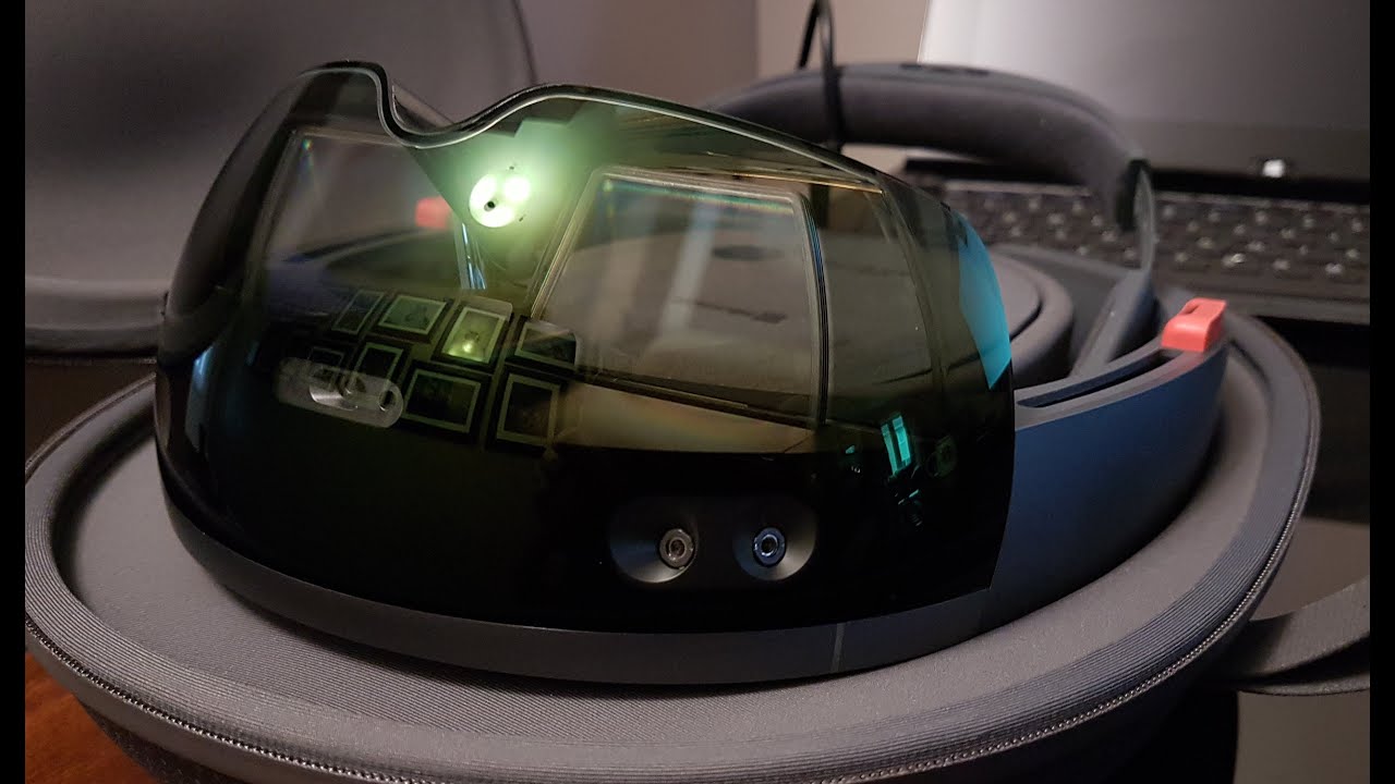 HoloLens - Virtual Desktop & 3D Mesh - YouTube