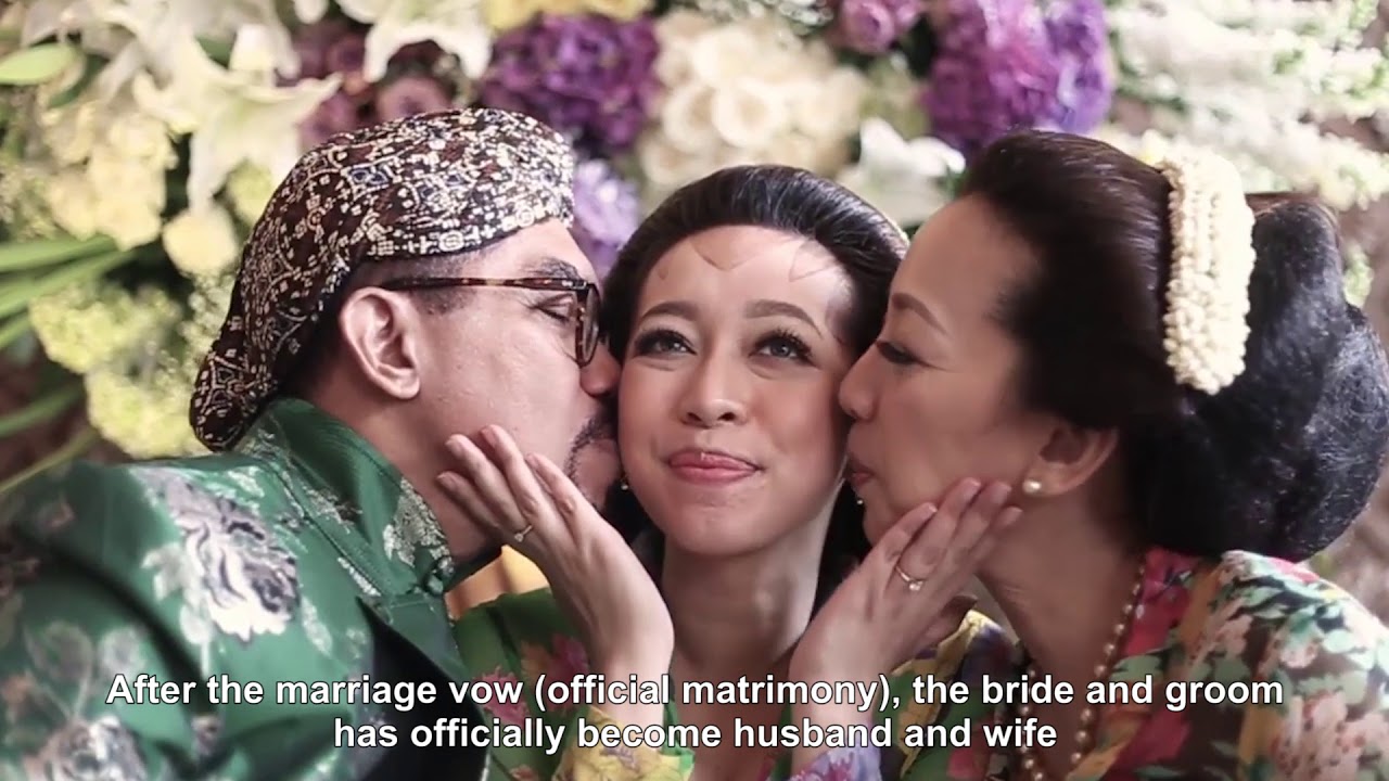 Javanese Traditional Wedding Ceremony (Indonesian Language and Culture ...