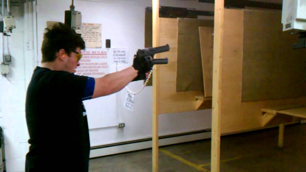 Desert Eagle 50 AE Dual Wielding - YouTube