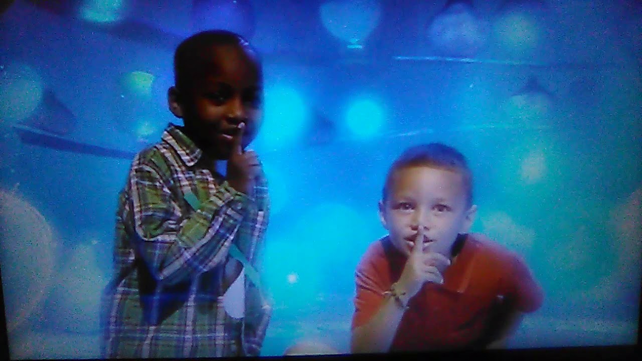 Boohbah: Bubbles Present Giving - YouTube