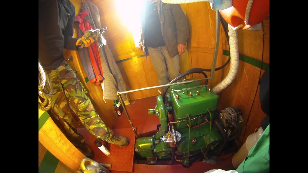 Classic Narrow boat engine - YouTube