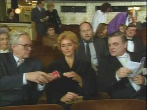 Bud Bindi - Divadlo Theatre - YouTube