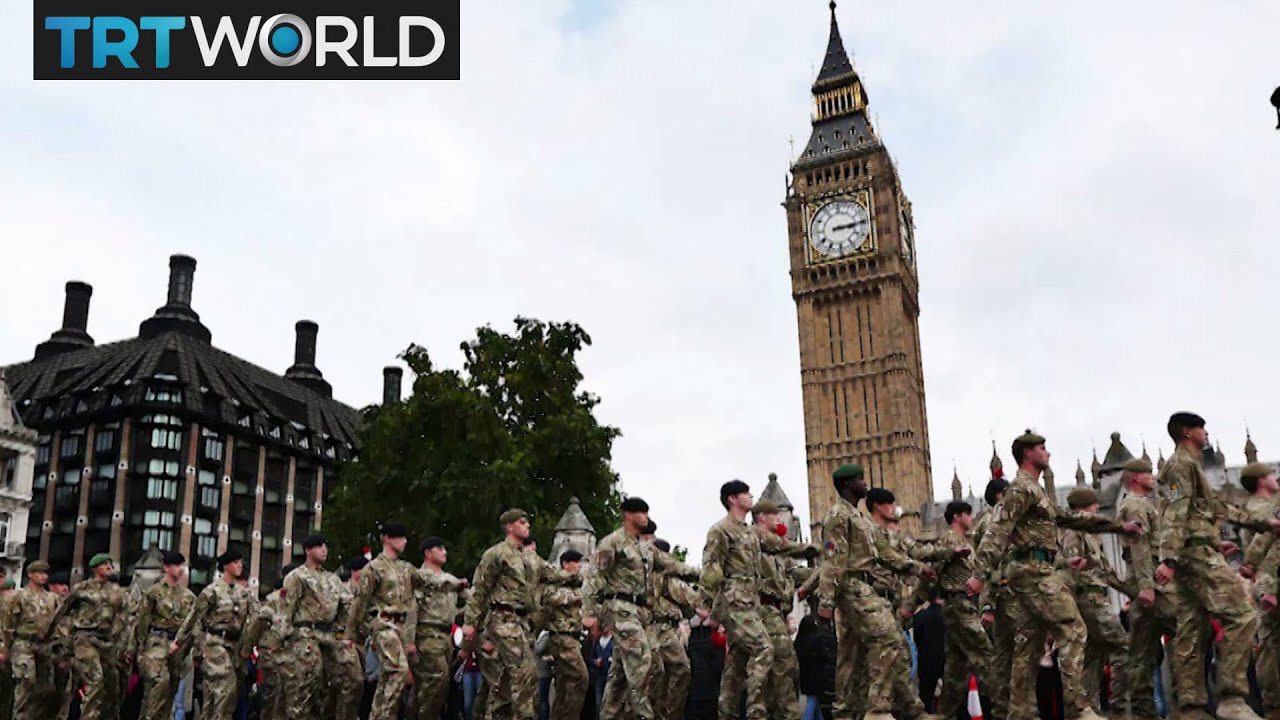 Roundtable: Why can't the British army recruit Muslims? - YouTube