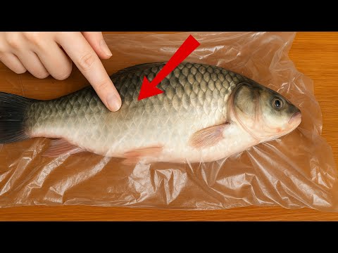 Sadece Bir Plastik Poşet Kullanarak Balık Pullarını Süper Hızlı Bir Şekilde Temizlemenin İpuçları!