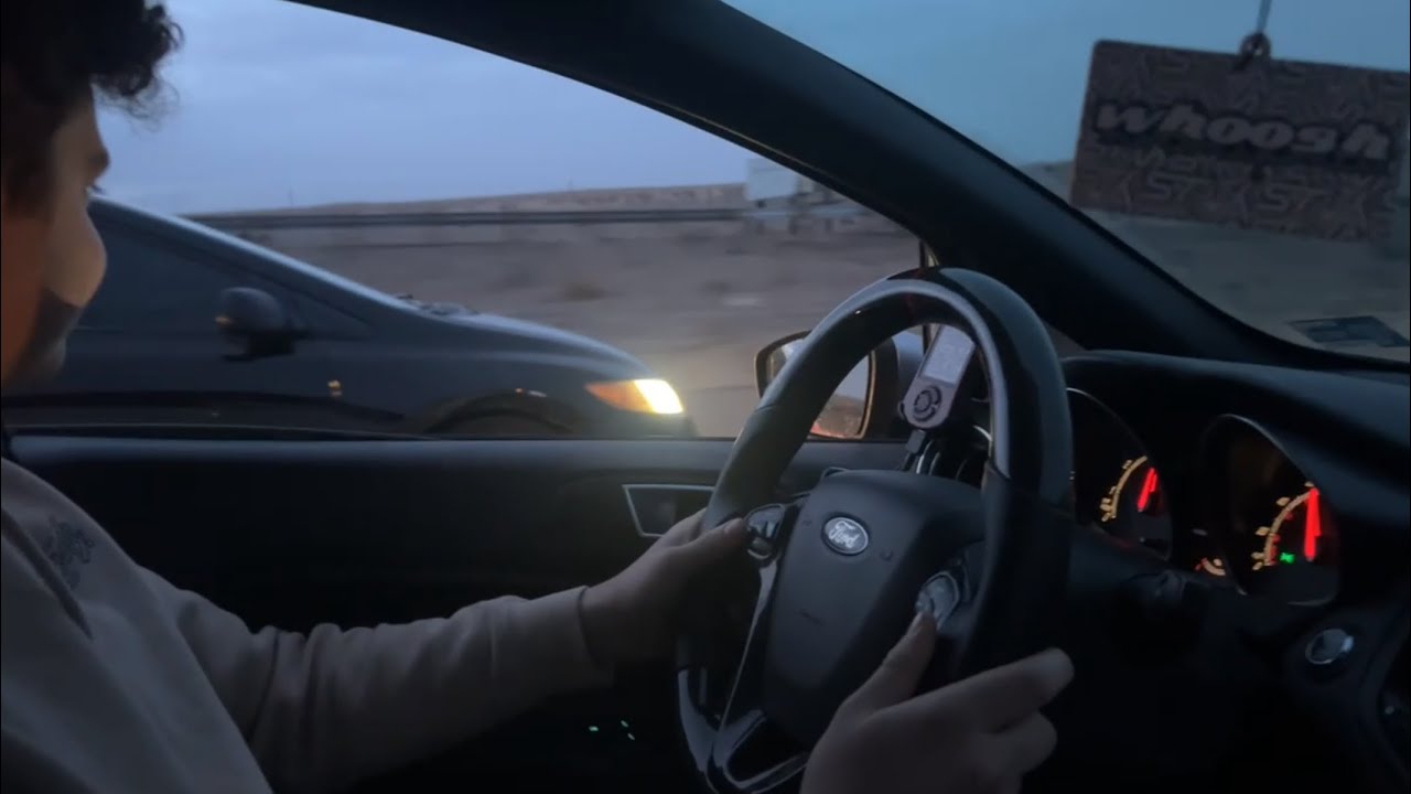 8th Gen Civic Si vs Ford Fiesta St - YouTube