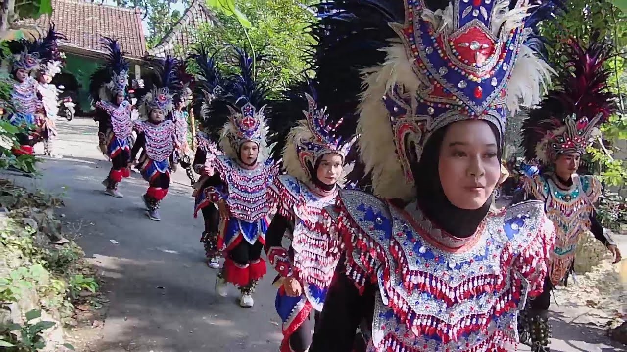 002. KIRAB BUDAYA RASULAN DUSUN GUBUK RUBUH, GETAS, PLAYEN, GUNUNG ...
