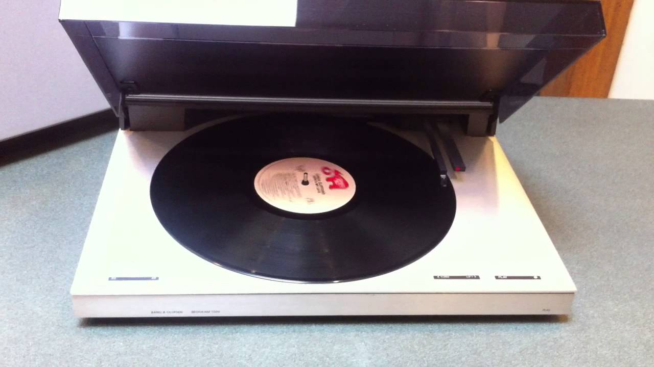 beogram 5500 playing through beosound century - YouTube