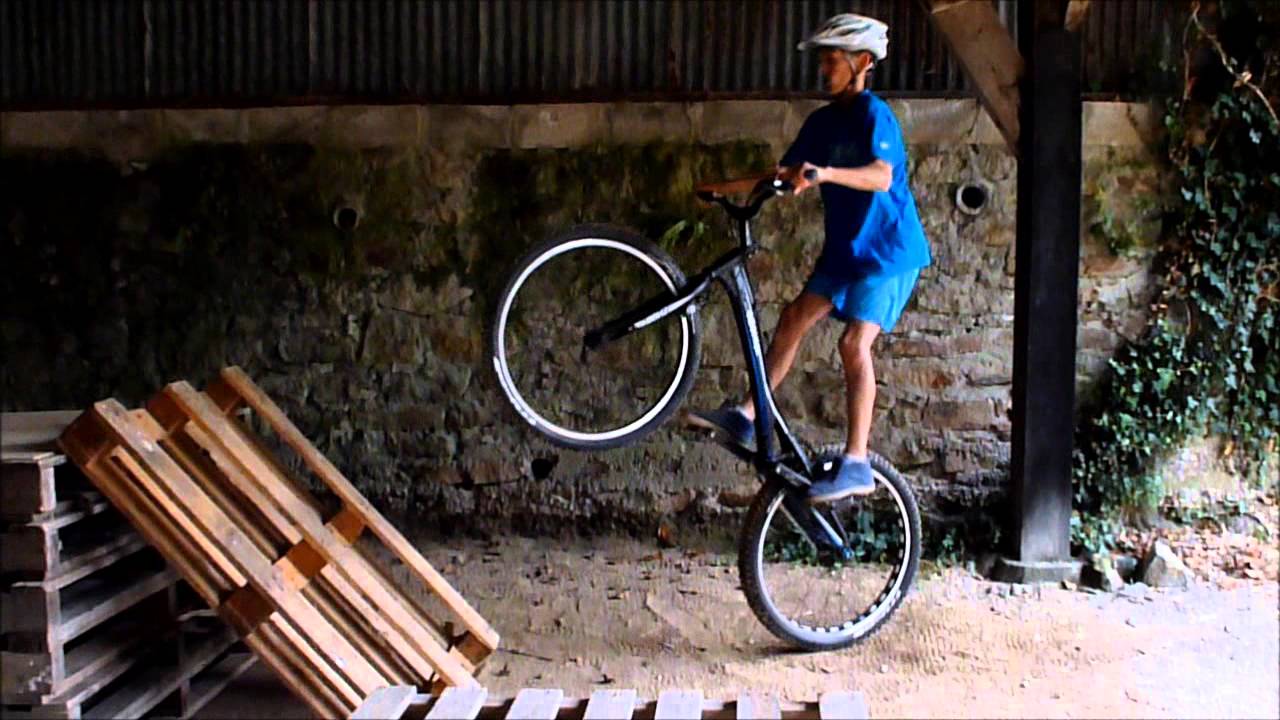 Entrainement vtt trial Nath & Alex - YouTube