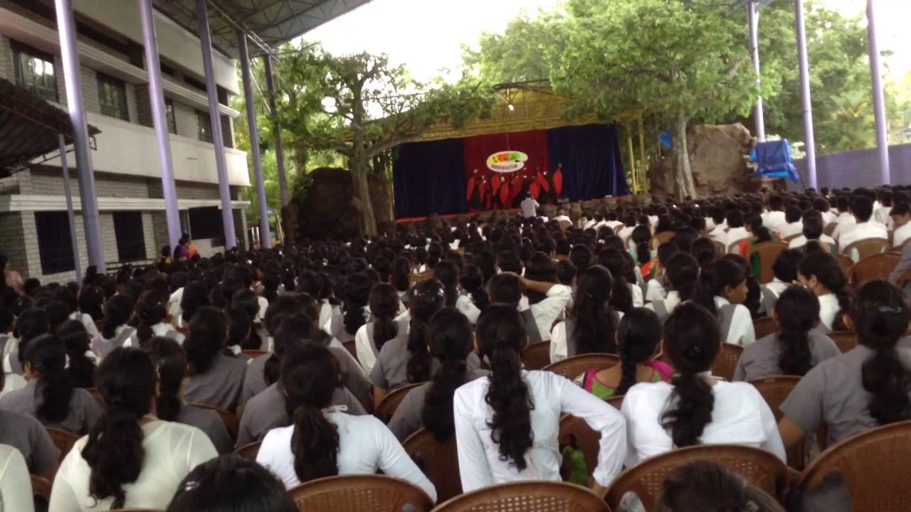 The Dracula Dance by the LEGEND'S of CMI public school Chalakudy - YouTube