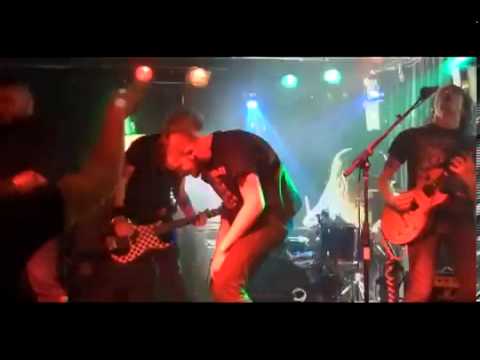 Vaporizer smokes out the club with massive nugs of metal! - YouTube