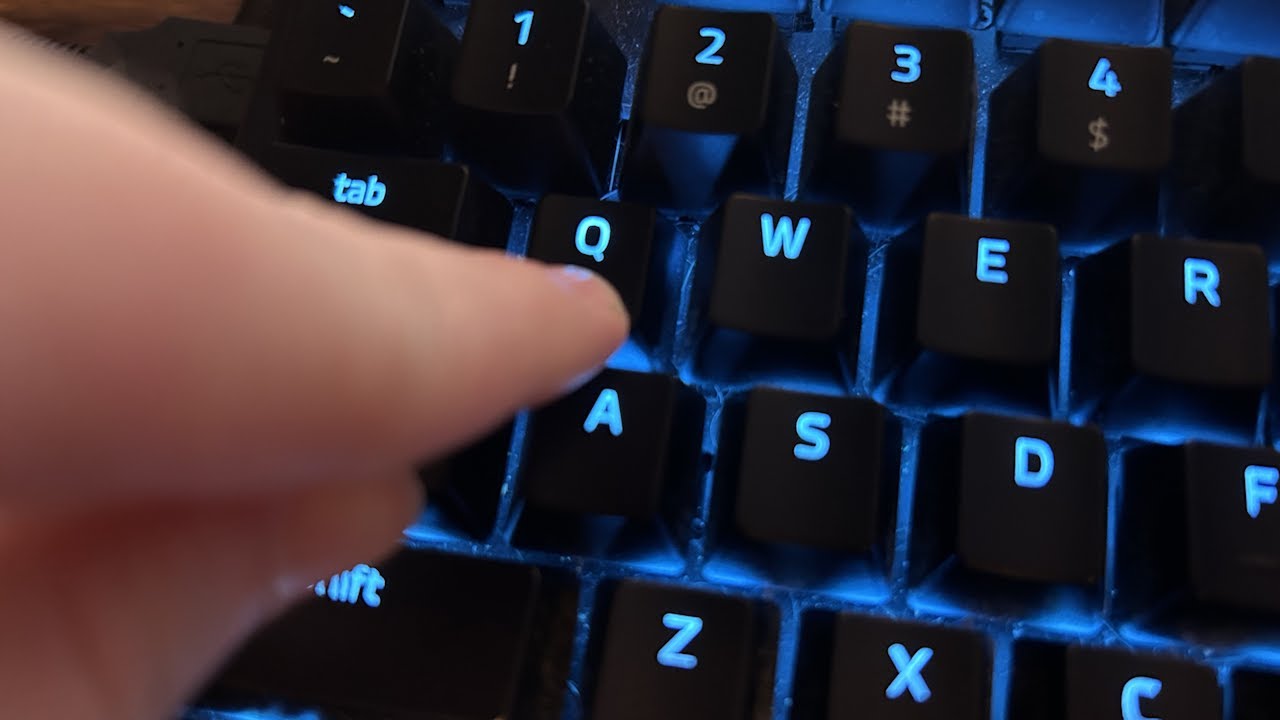 Pressing Q on my keyboard - YouTube