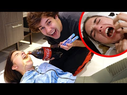 COCA COLA VS MENTOS INSIDE HER MOUTH!!