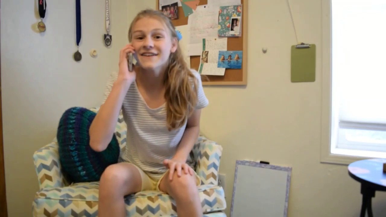 20 Ways to Answer the Phone - YouTube