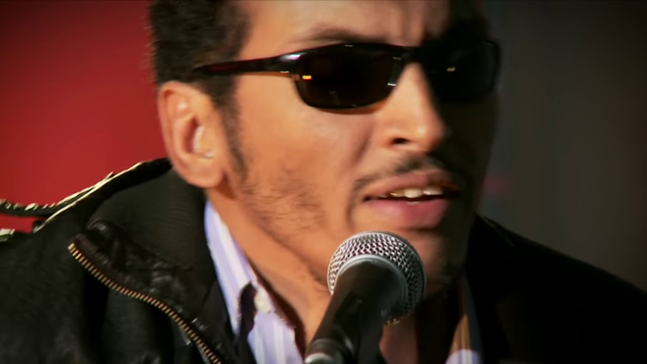 Bombino performs Amidinine live session - YouTube