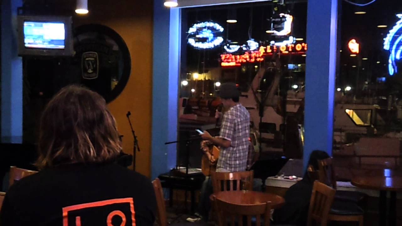 Jason Mraz I'm Yours Cover performed by Nicholas Michael Howrey - YouTube