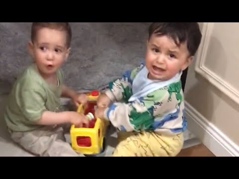 Araba kavgası eyvahhhh eyvah 😂 #shorts #shortvideo #short #tiktok #keşfet #keşfetbeniöneçıkar