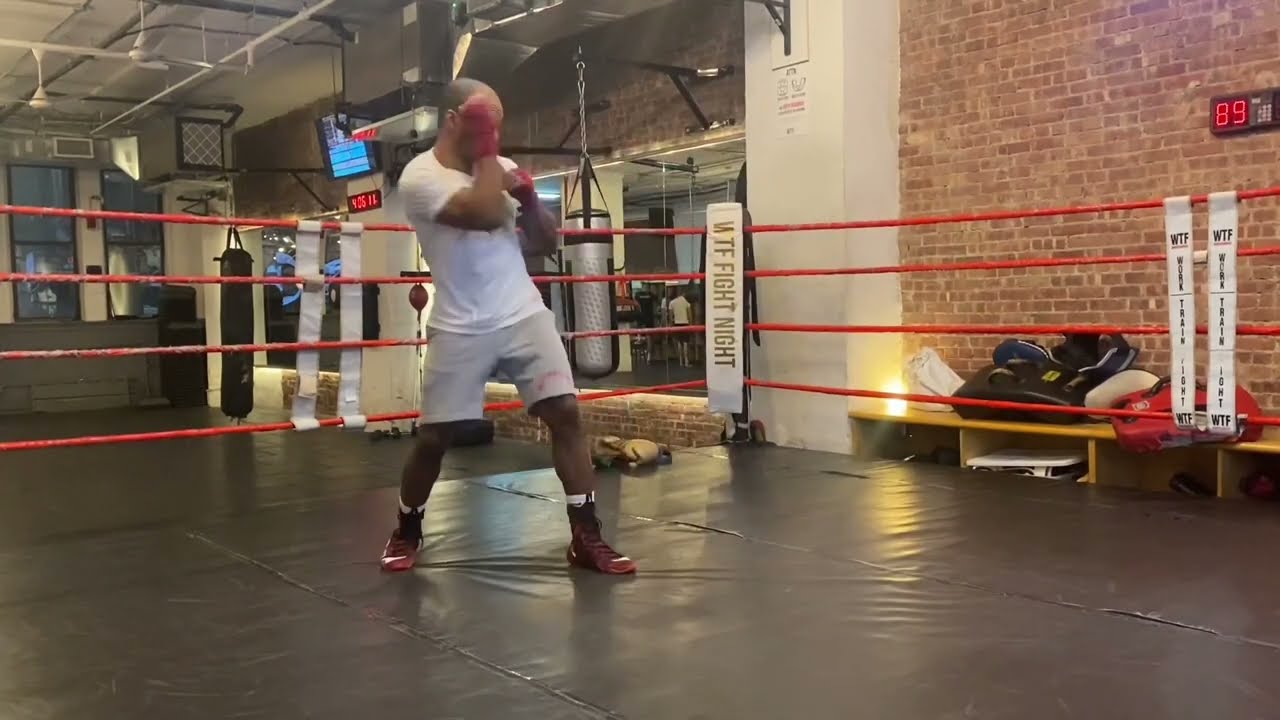 Easy Beginner Shadowboxing Workout | Learn How to Shadow Box Better ...