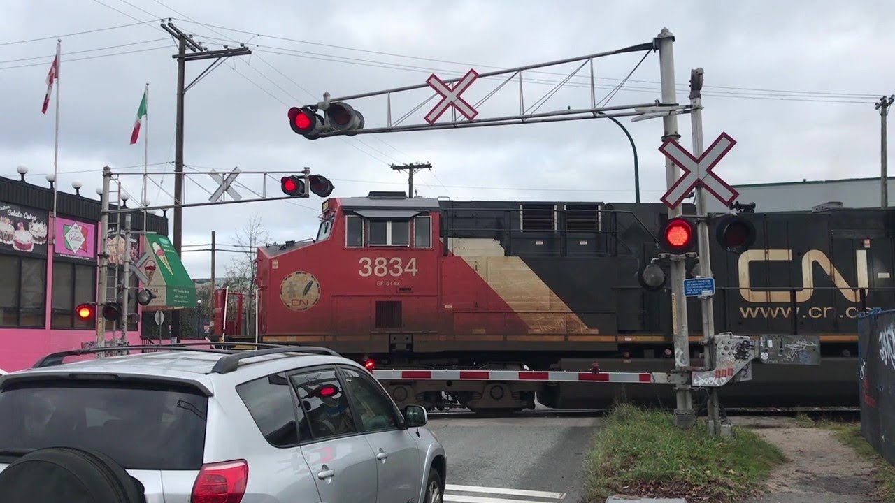 Venables St Railroad Crossing, Vancouver, BC - YouTube