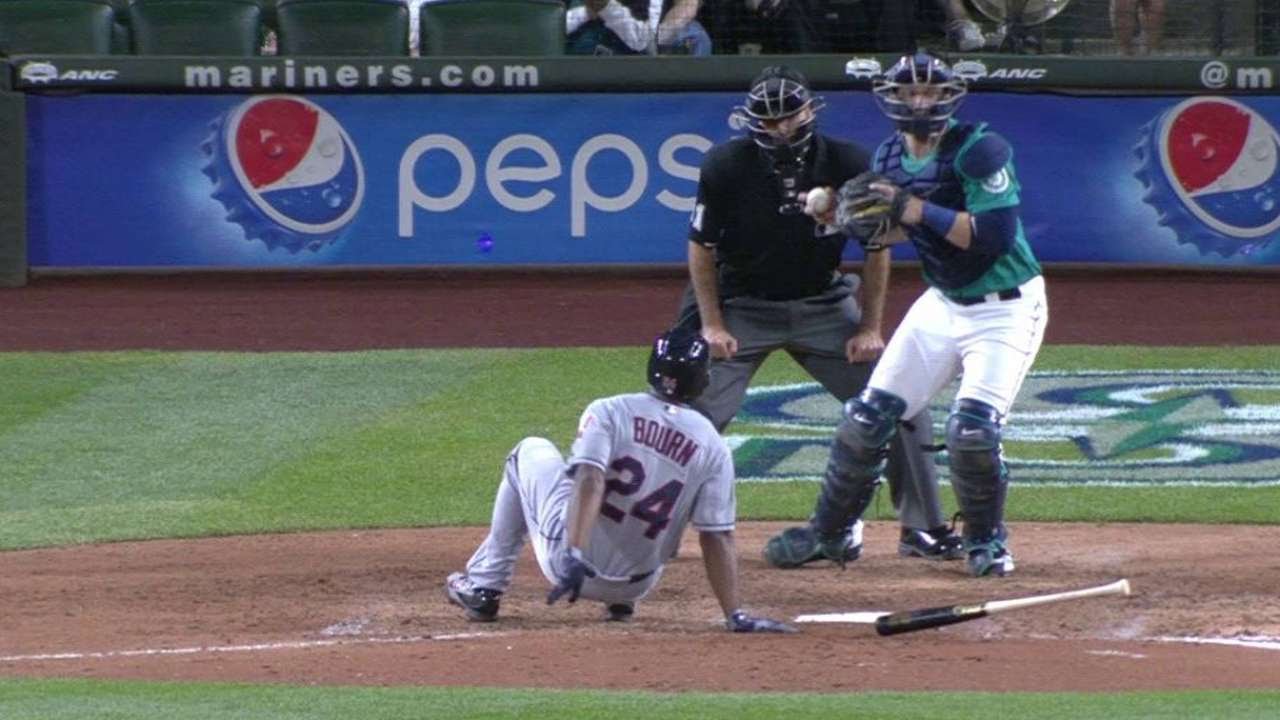 CLE@SEA: Rodney fans Bourne to start the 9th - YouTube
