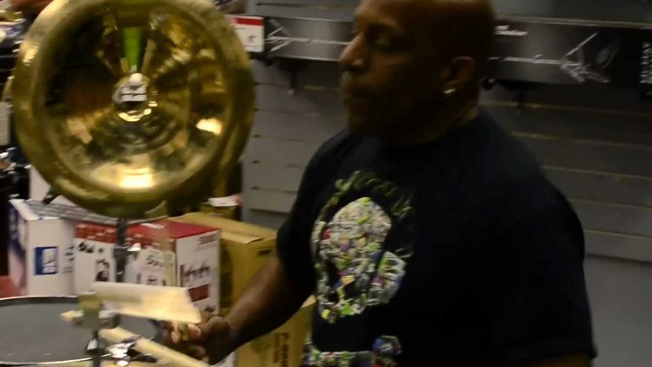 Joe Beck at Guitar Center - YouTube