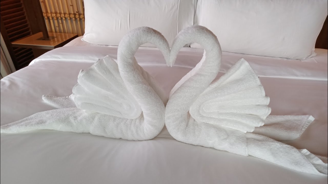how to make towel folding swan||housekeeping art||hotel bed decoration ...