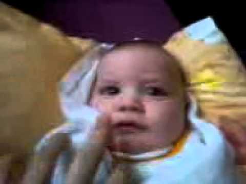 Kamera görünce susan bebek
