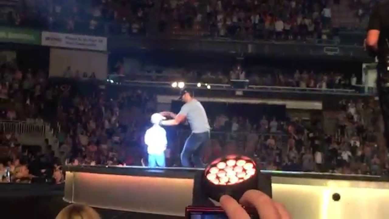 Luke Bryan dancing with a little boy on stage in Manchester, NH 9/11/14 ...