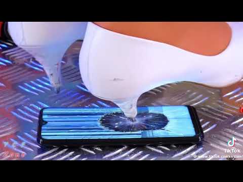 Girl crush phone in heel 