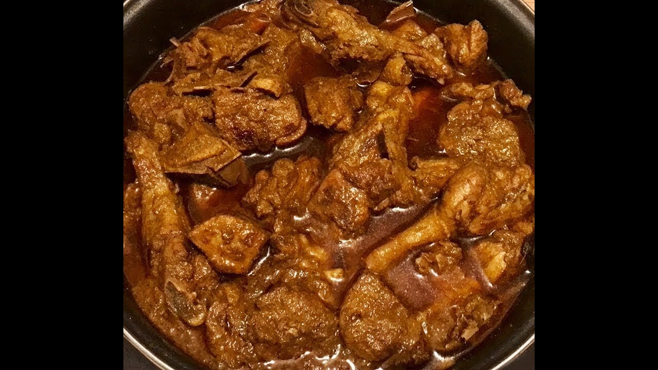 Chitai Pitha with Duck Meat in Dhaka Purbachle - YouTube