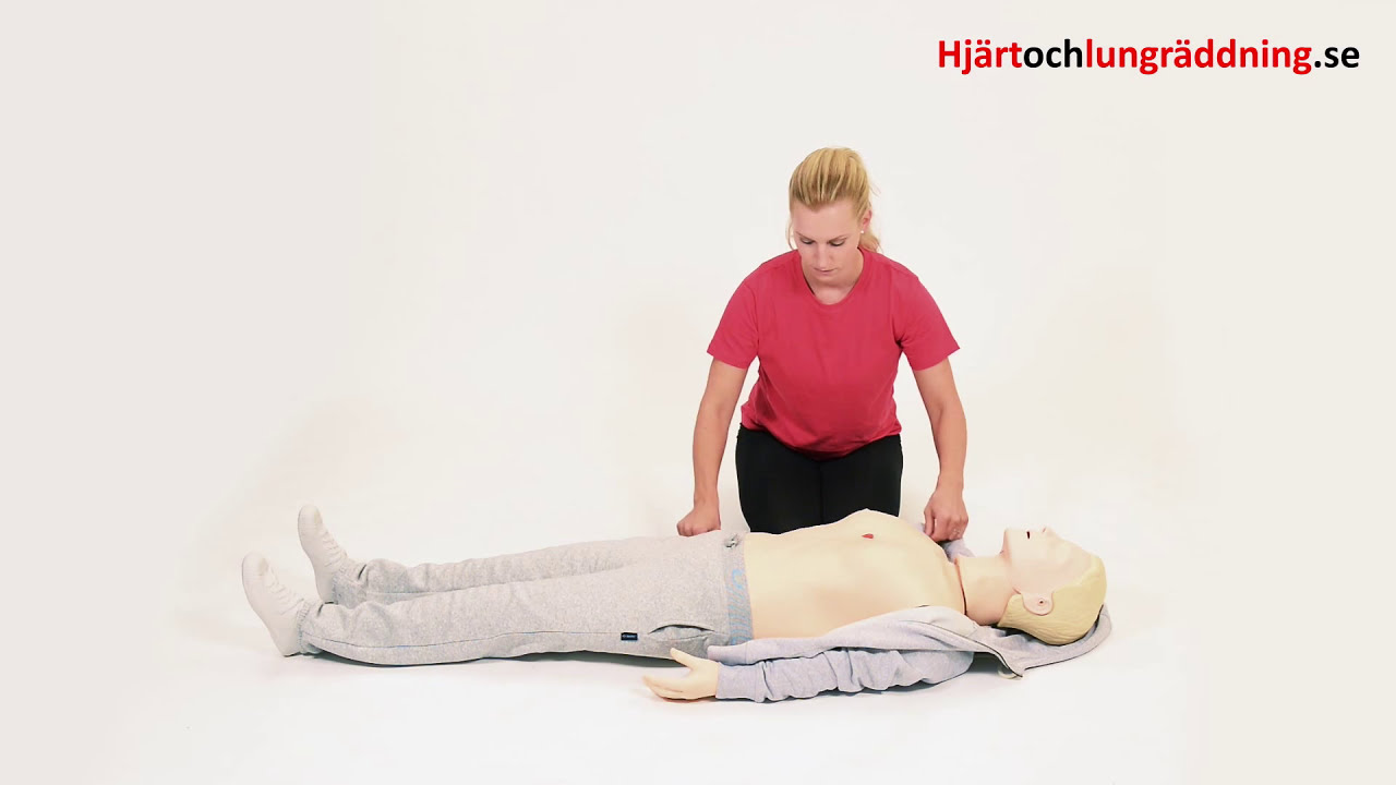 HLR teknik på VUXEN (hjärt-lungräddning) – så gör du HLR med hög ...